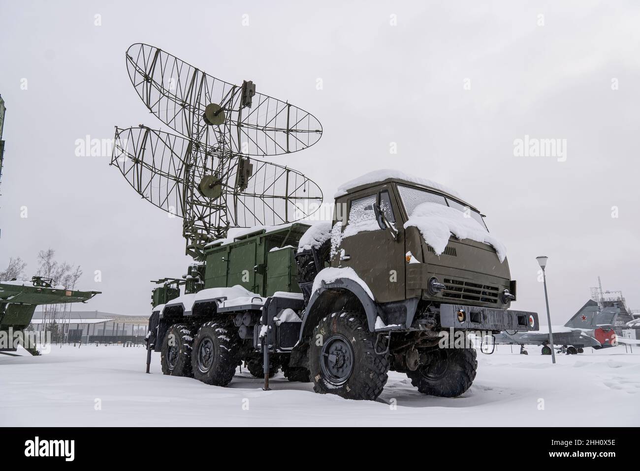 Russian military mobile radar hi-res stock photography and images - Alamy