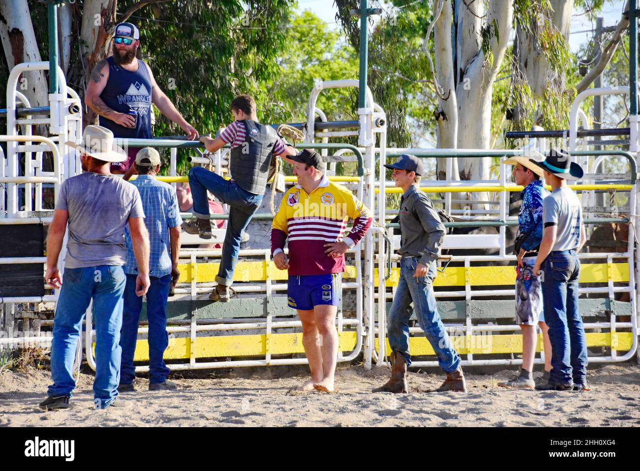 Kids from the country hi-res stock photography and images - Alamy