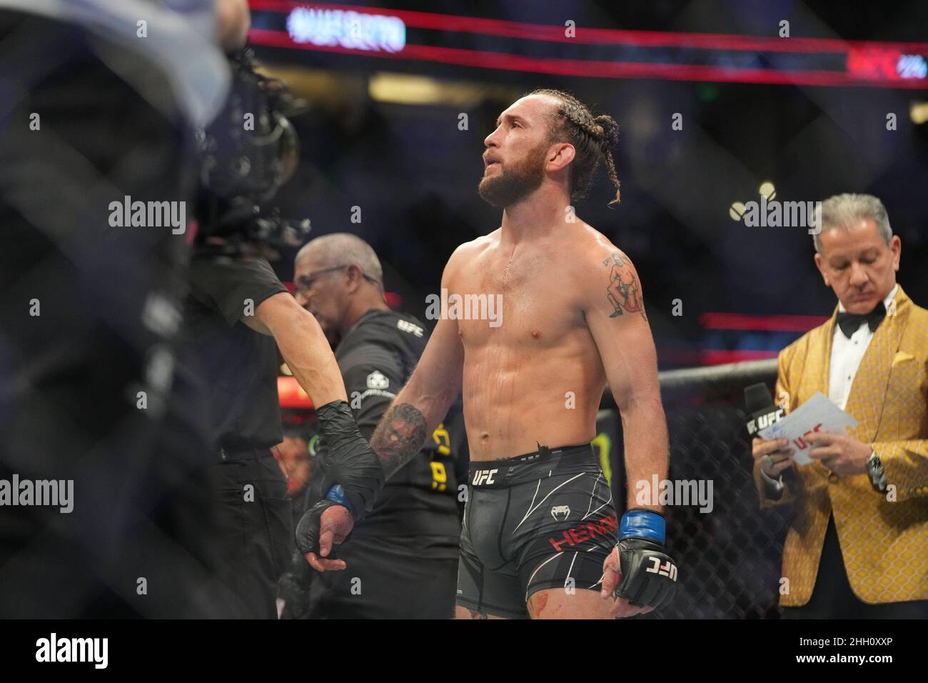 ANAHEIM, CA - JANUARY 22: (L-R) Raoni Barcelos battles Victor Henry in ...