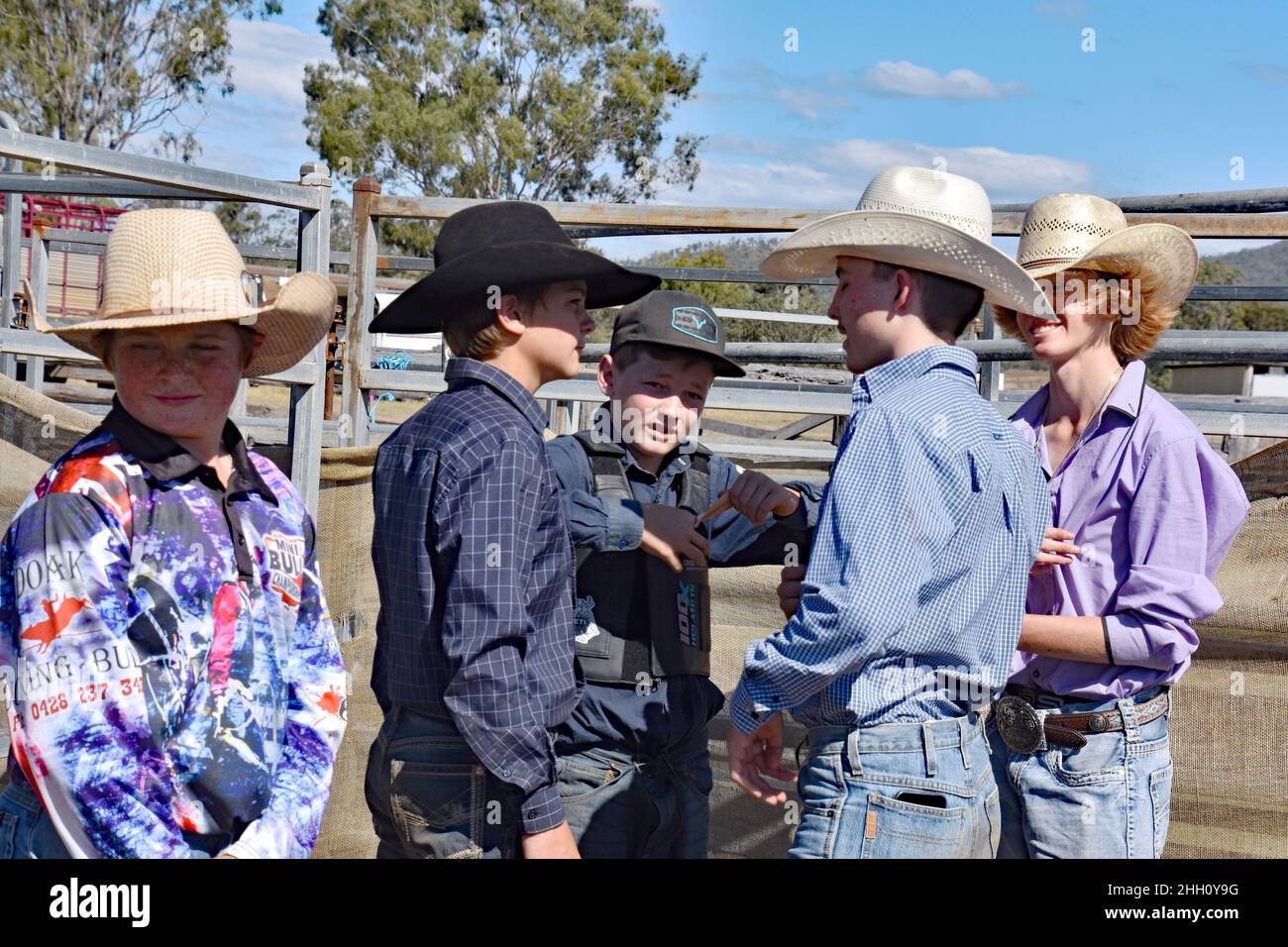 Kids from the country hi-res stock photography and images - Alamy