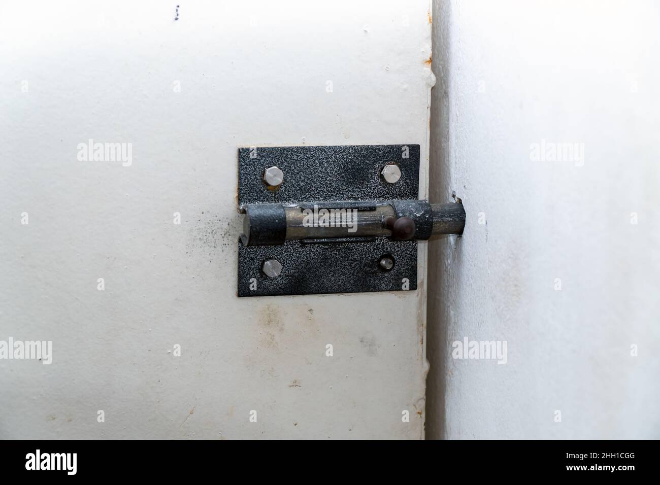 Door slide bolt and latch hi-res stock photography and images - Alamy