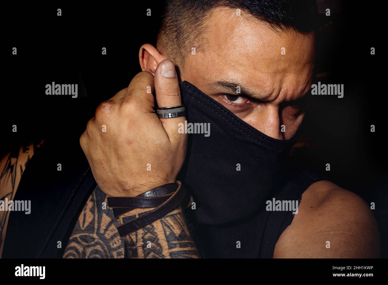 Crime close up profile criminal hi-res stock photography and images - Alamy
