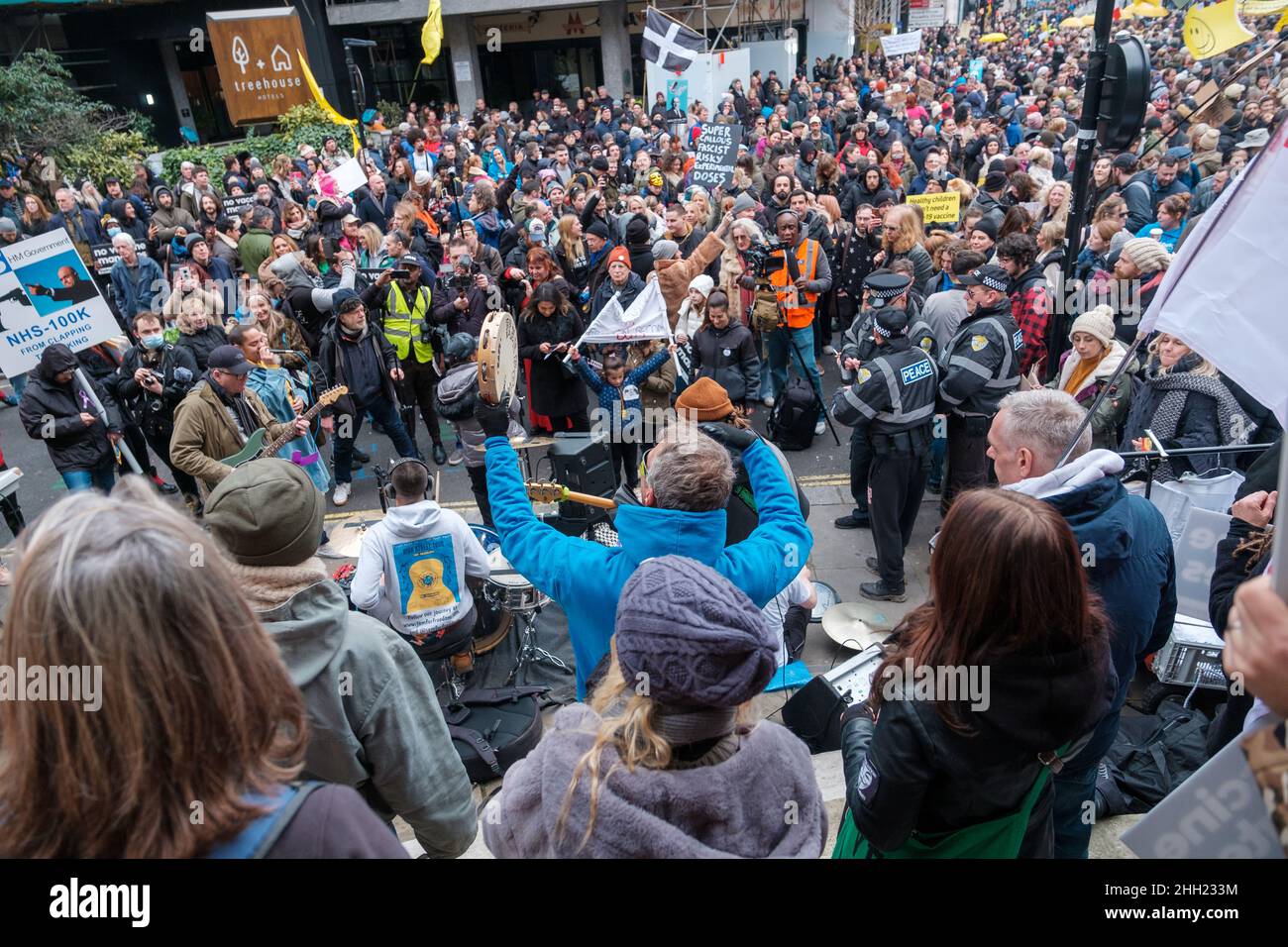 Former and current workers of the NHS have come out against the ...