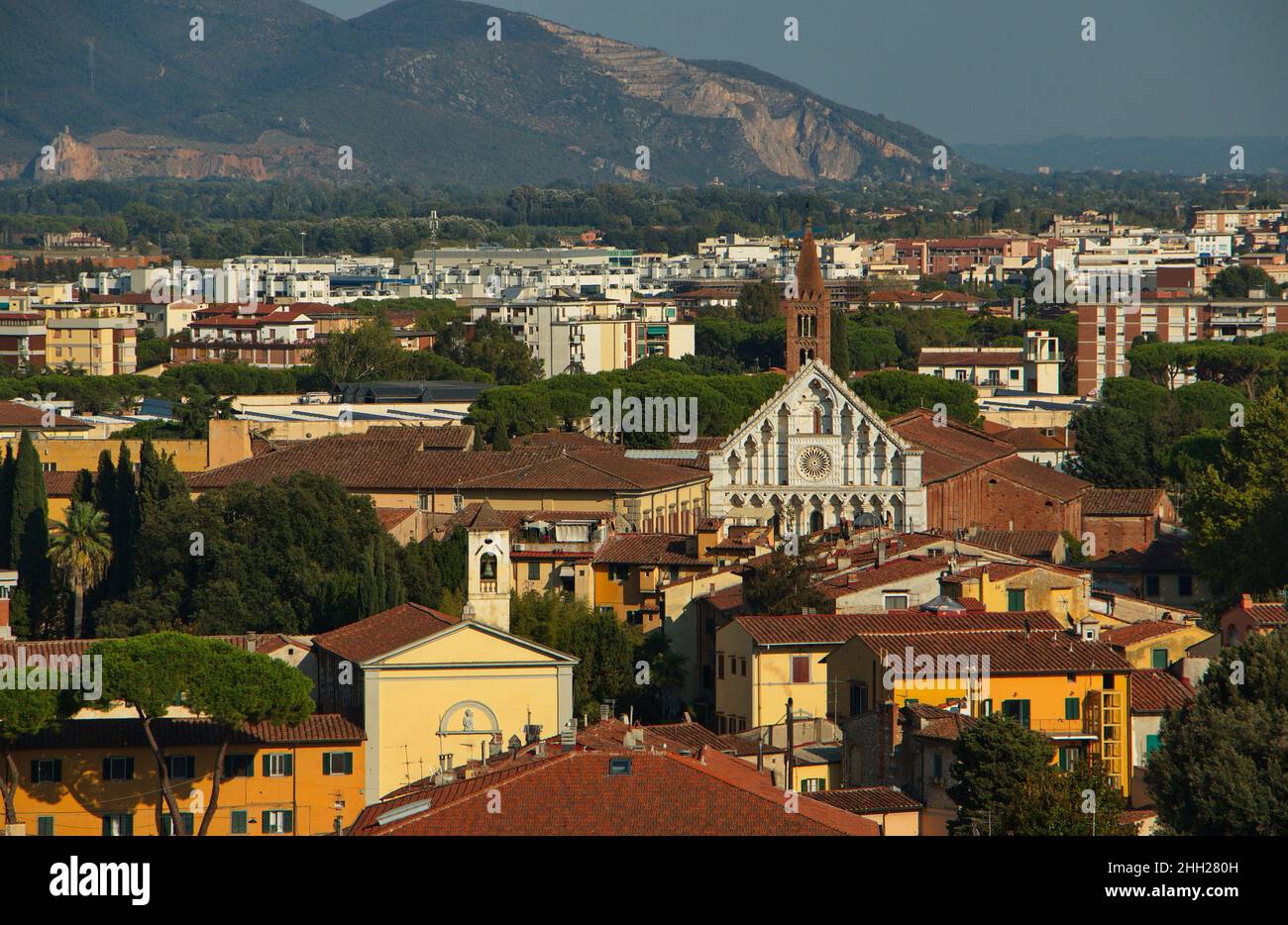 The leaning tower of pisa aerial hi-res stock photography and images ...