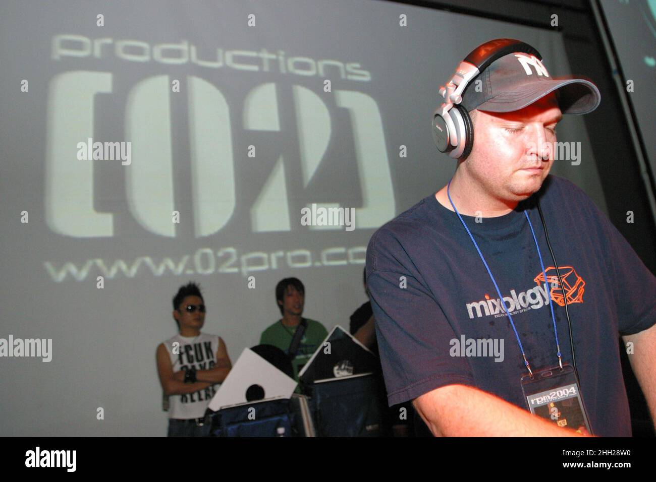 kra04041704 The recently general social confusion seize an opportunity ...