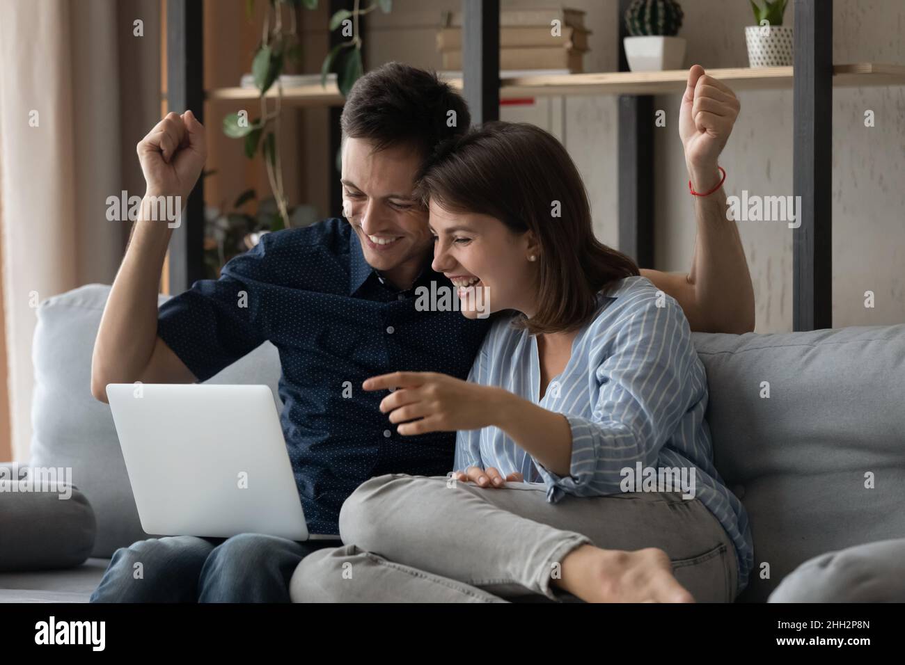 Surprised man looking computer screen hi-res stock photography and ...