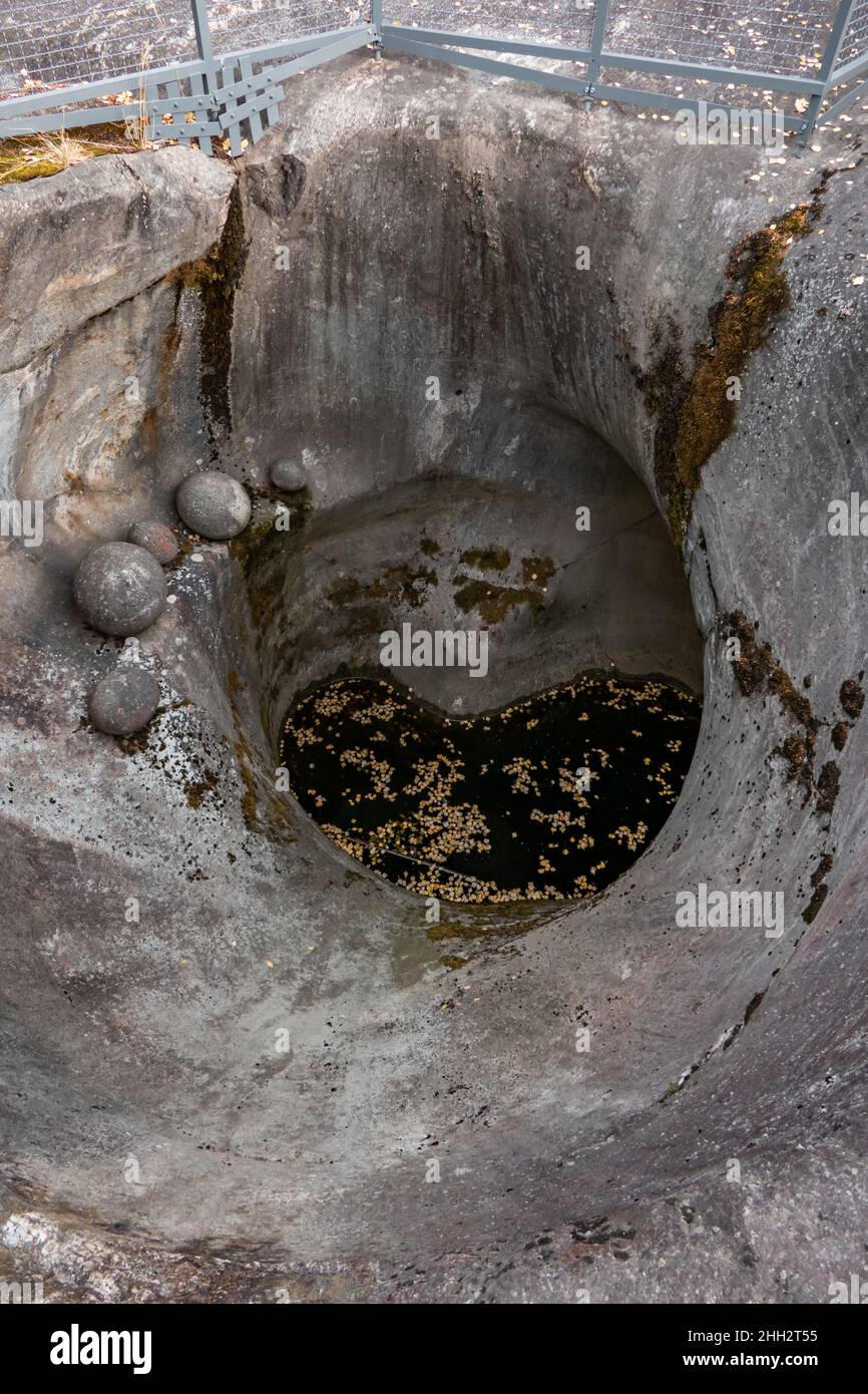 Kettle rock hi-res stock photography and images - Alamy