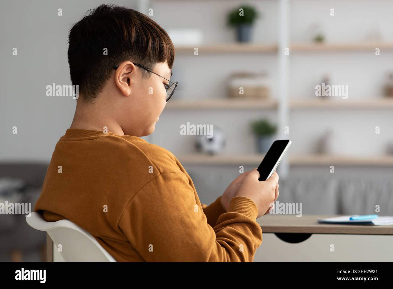 Overweight children playing hi-res stock photography and images - Alamy