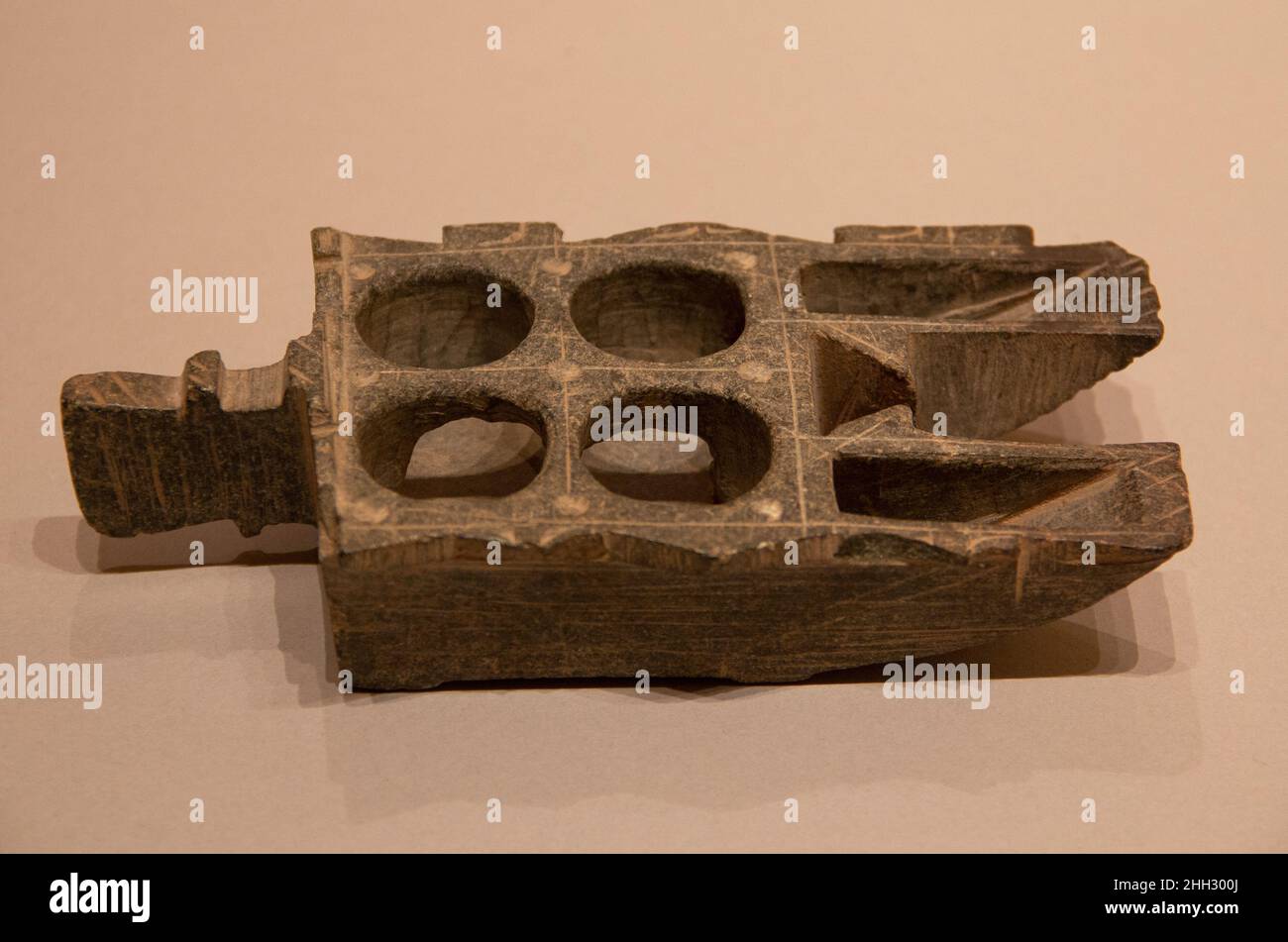 Utilitarian forms hi-res stock photography and images - Alamy