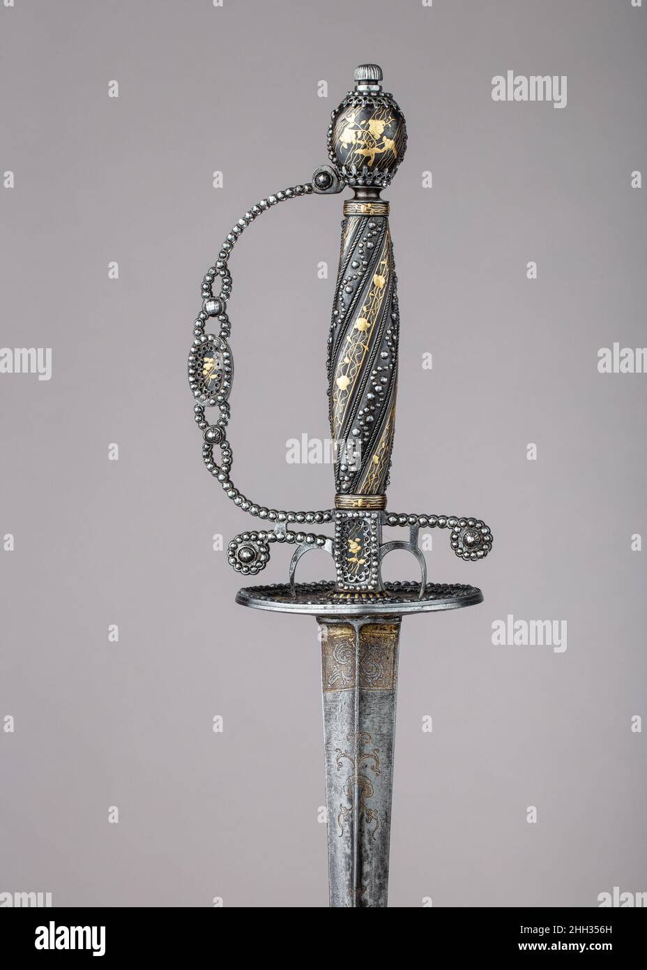 Rapier smallsword hi-res stock photography and images - Alamy