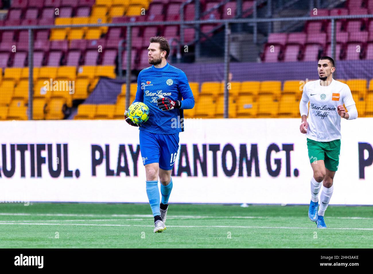 Goalkeeper mikkel andersen hi-res stock photography and images - Alamy