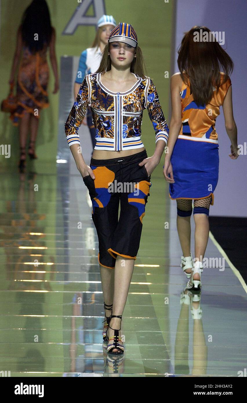 Model cat walk on the runway during an SFAA RUBINA show at SETEC in ...