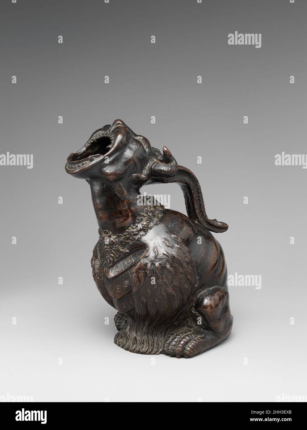 Chimera base hi-res stock photography and images - Alamy