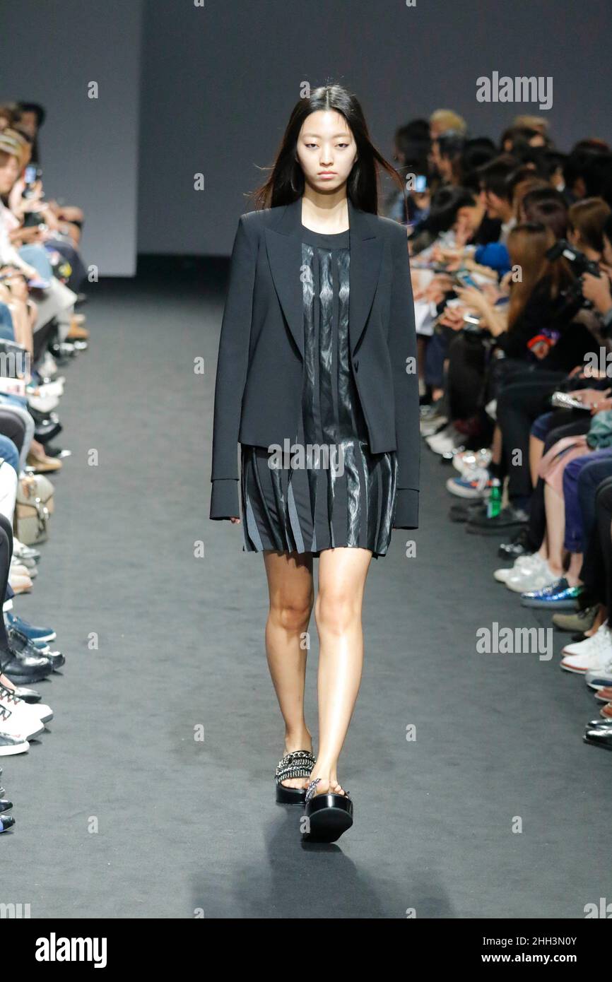 Model cat walk on the runway during an Seoul Fashion Week KAAL E.SUKTAE ...