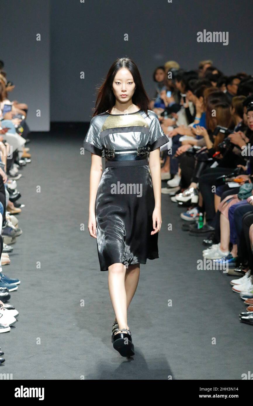 Model cat walk on the runway during an Seoul Fashion Week KAAL E.SUKTAE ...