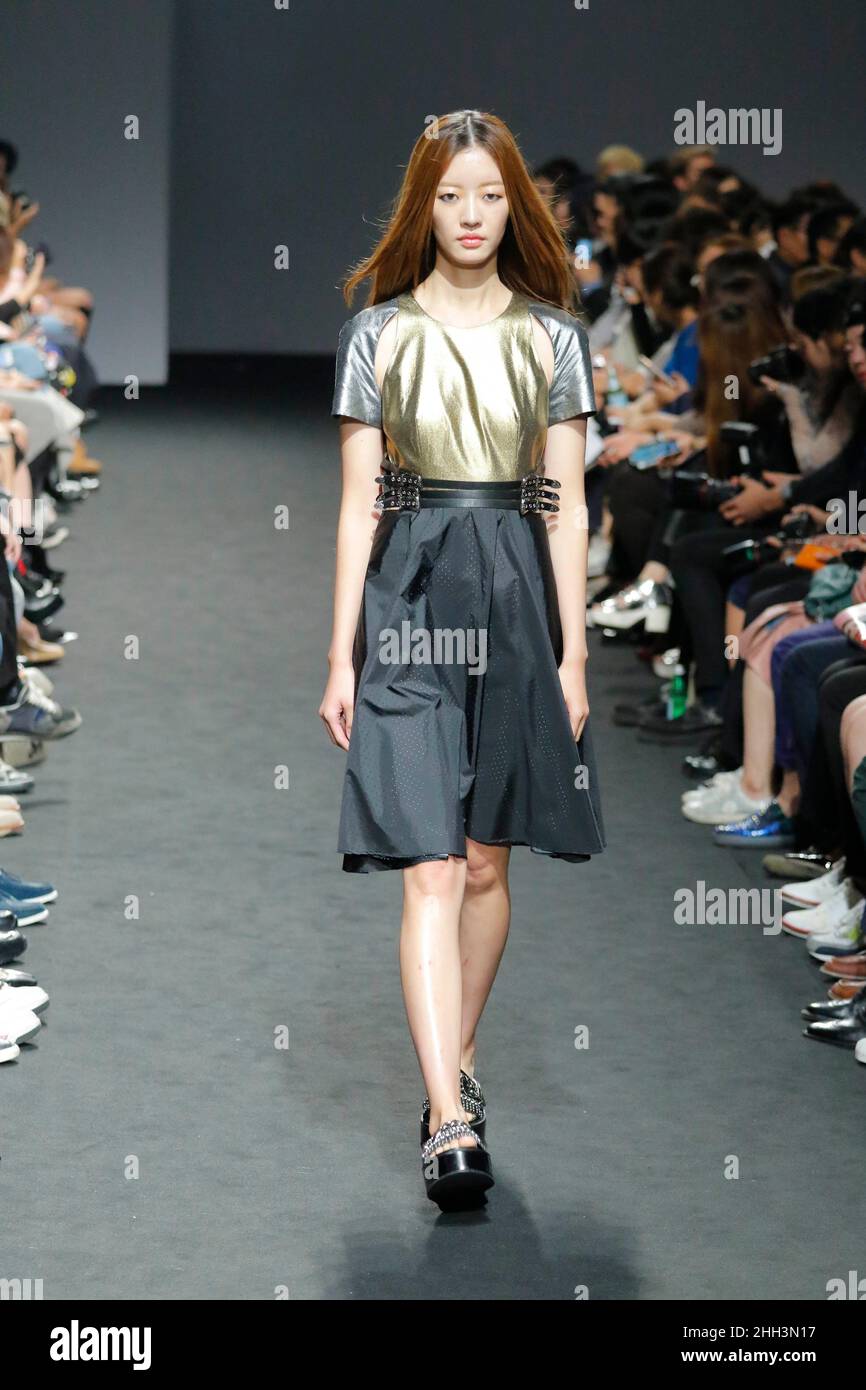 Model cat walk on the runway during an Seoul Fashion Week KAAL E.SUKTAE ...