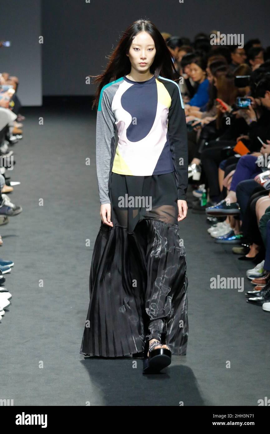 Model cat walk on the runway during an Seoul Fashion Week KAAL E.SUKTAE ...