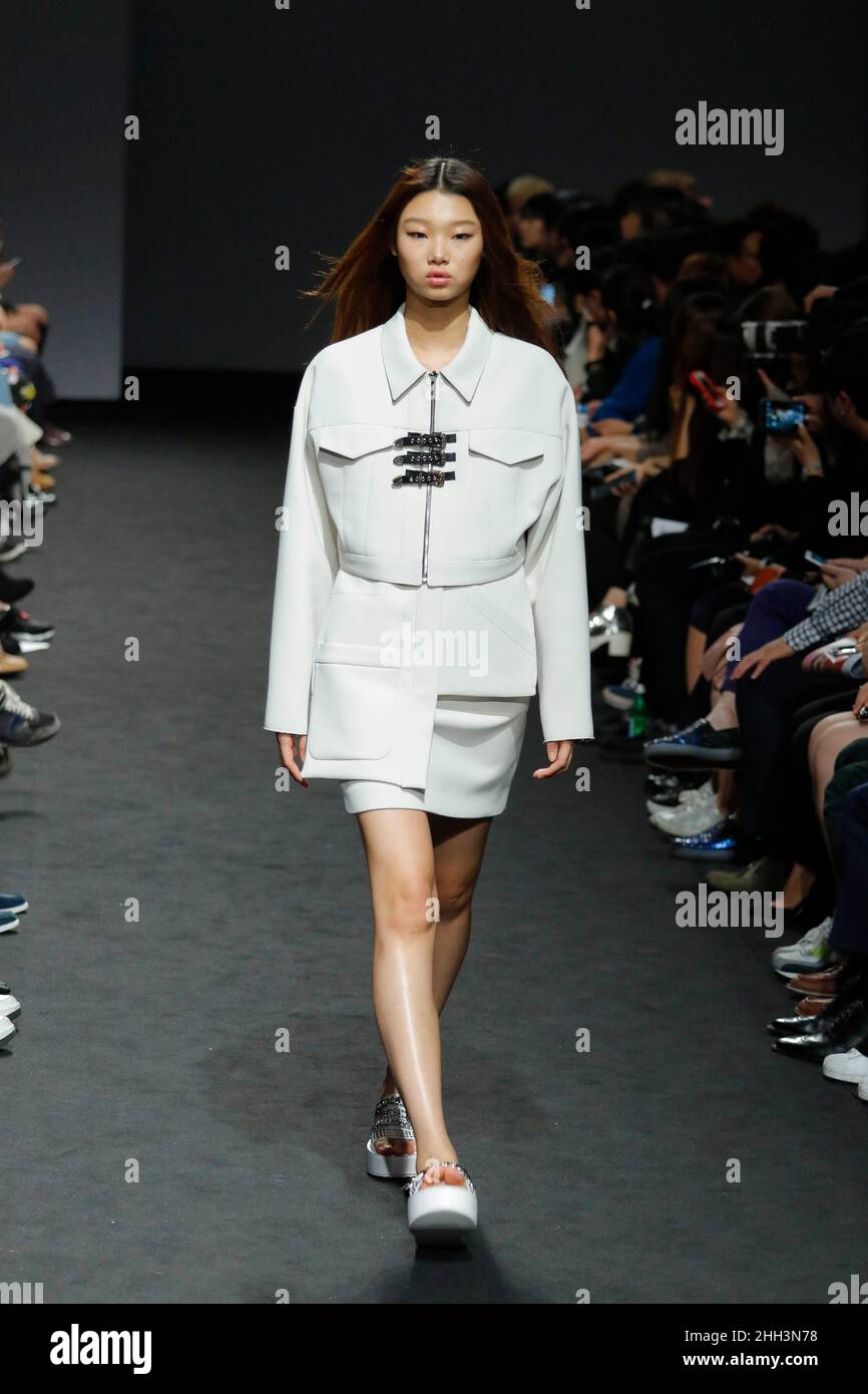 Model cat walk on the runway during an Seoul Fashion Week KAAL E.SUKTAE ...