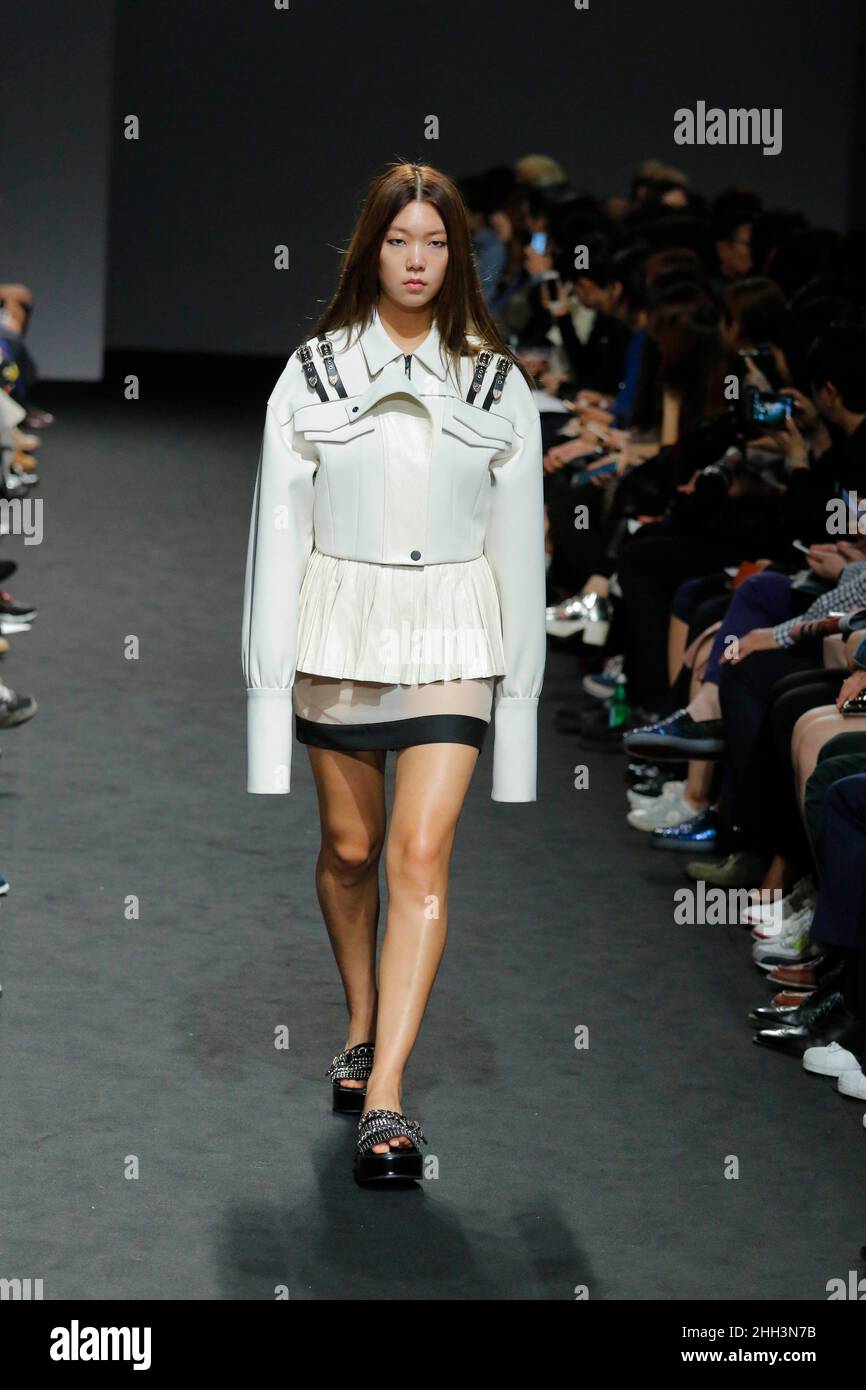 Model cat walk on the runway during an Seoul Fashion Week KAAL E.SUKTAE ...