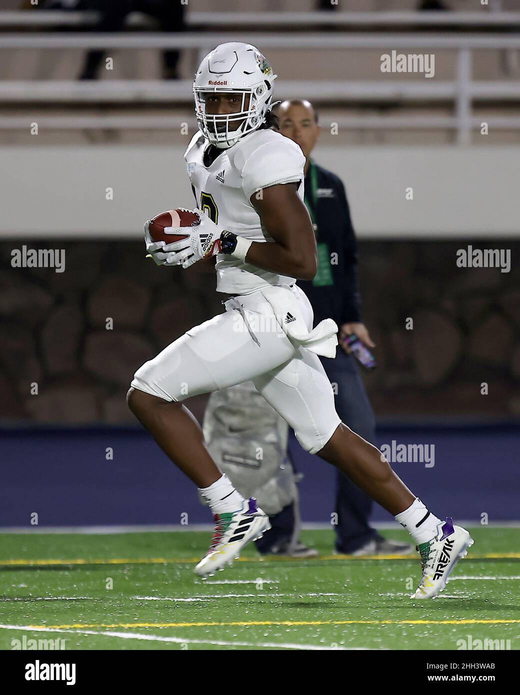January 22, 2022 - Team Makai linebacker Jaishawn Barham #2 (St ...