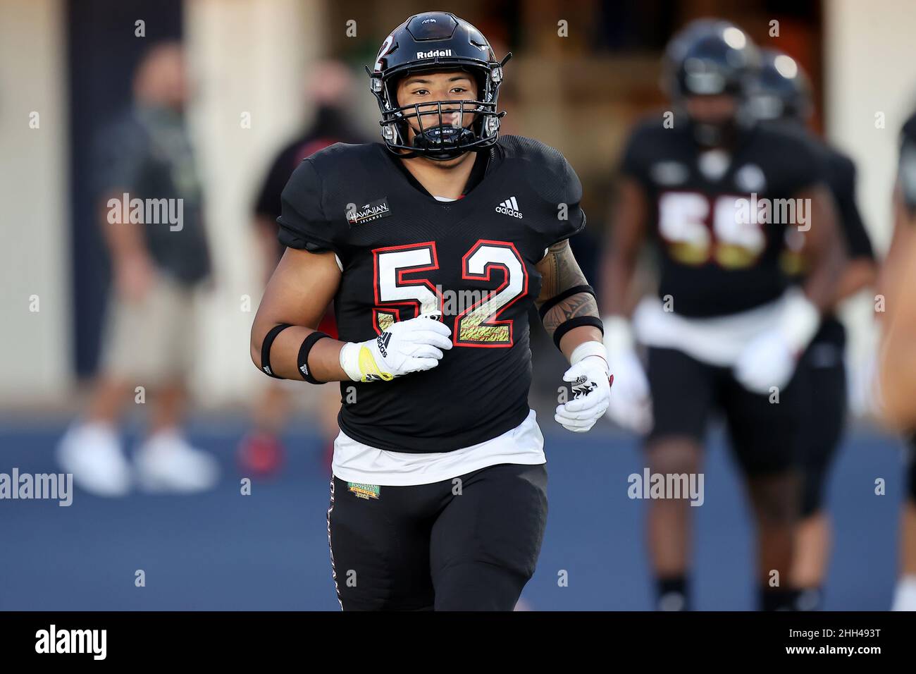 January 22, 2022 - Team Mauka linebacker Jacob Manu #52 (Servite HS ...