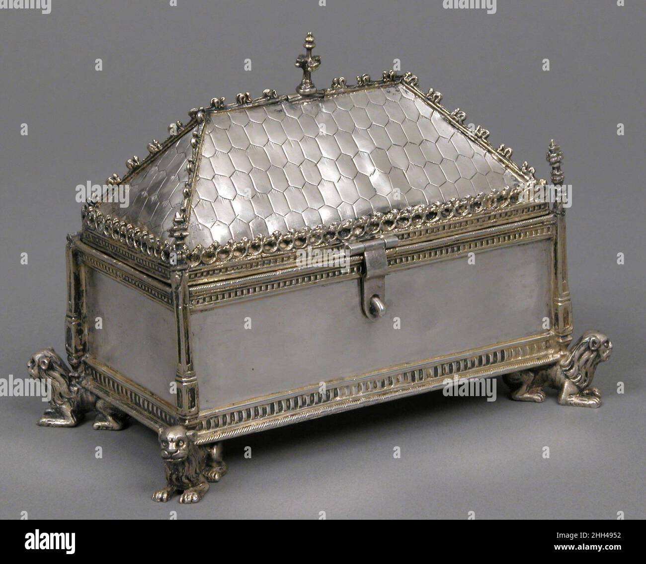 Box 15th century French Boxes such as this one (olearia, or vessels for ...