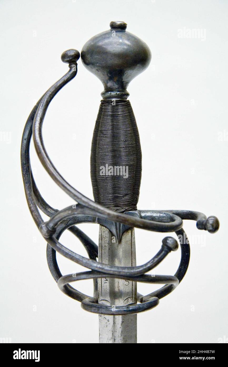 Italian dress dagger hi-res stock photography and images - Alamy