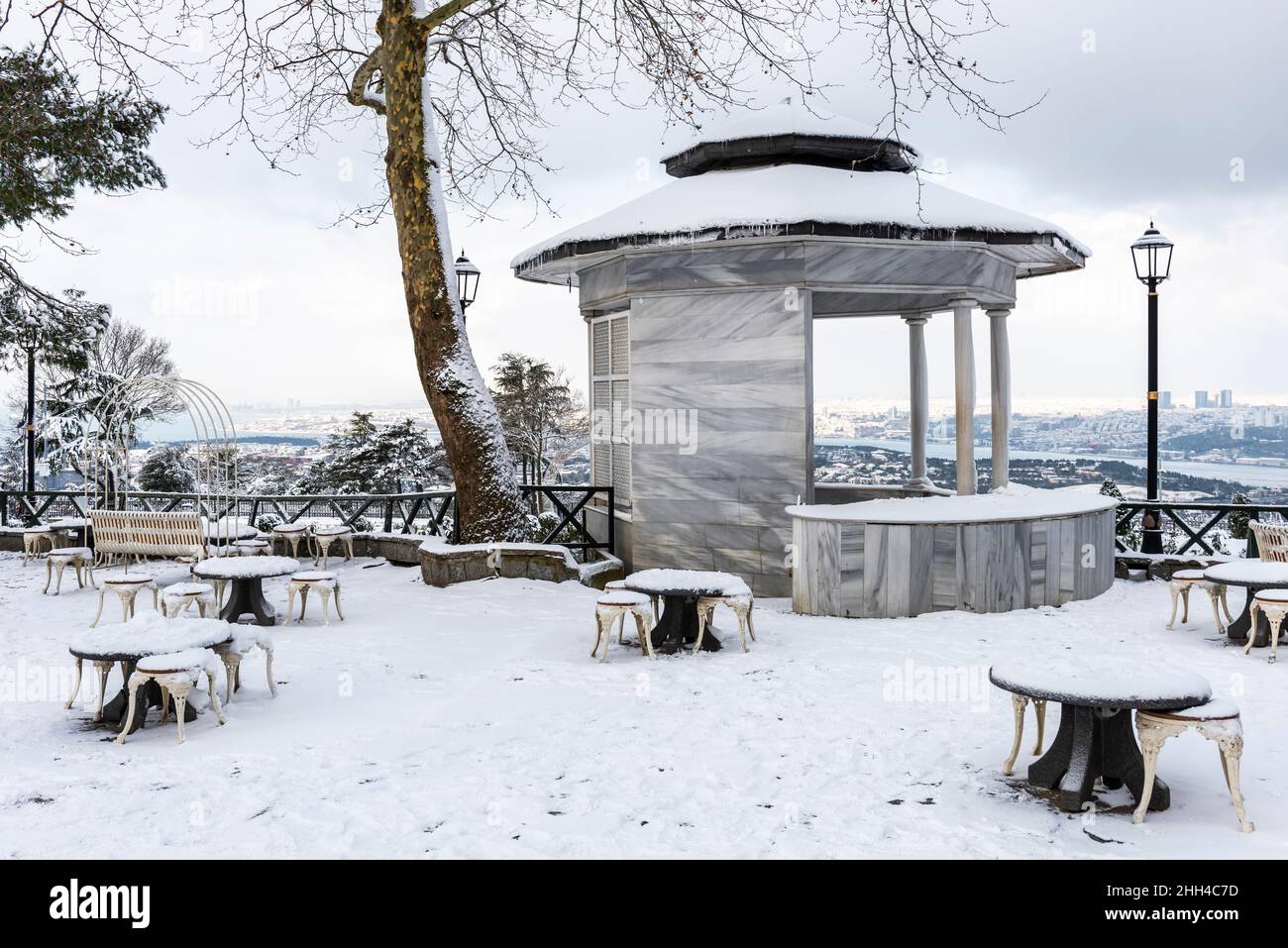 Snowy day in Camlica Hill. Istanbul, Turkey. Beautiful winter landscape ...