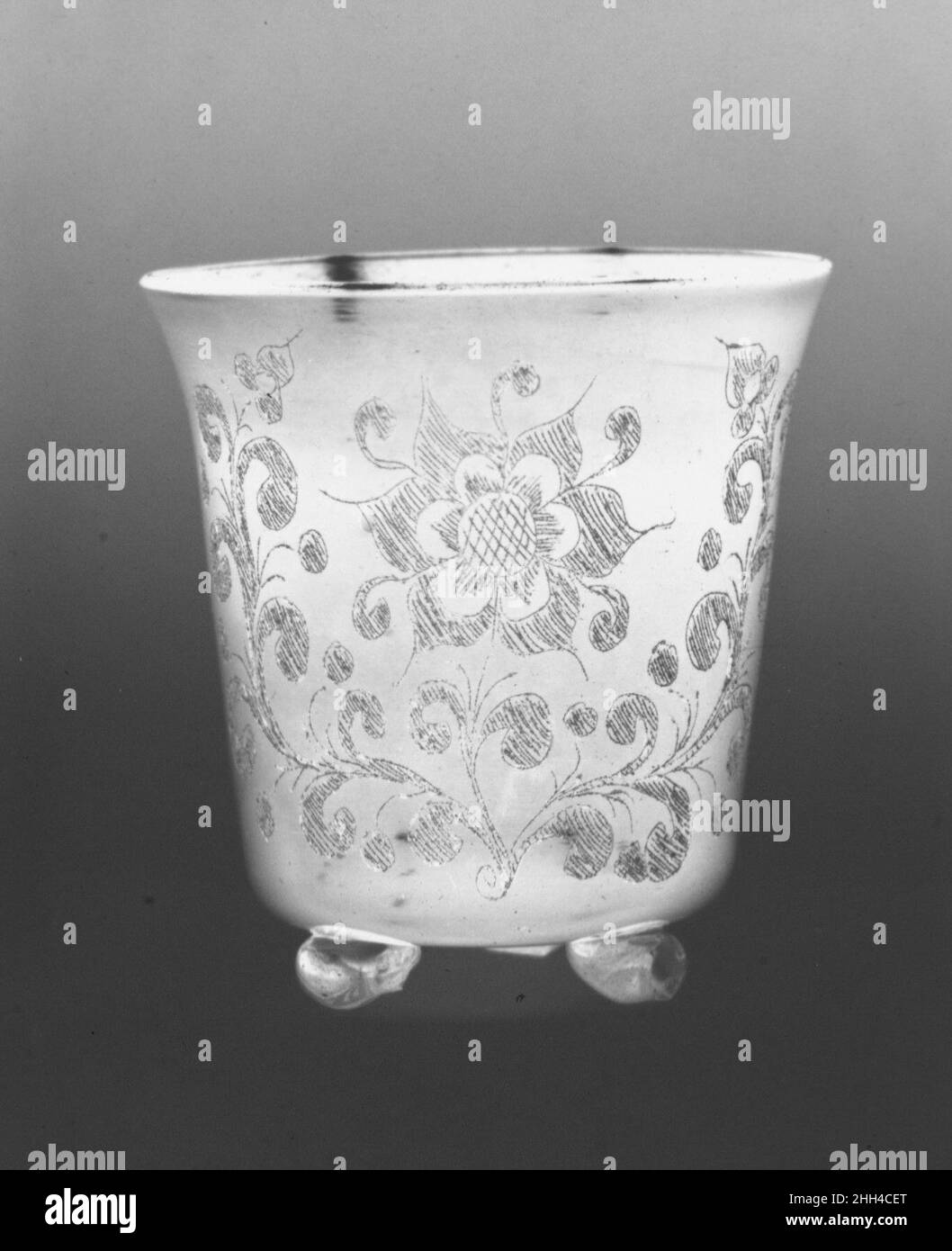 Beaker form Black and White Stock Photos & Images - Alamy