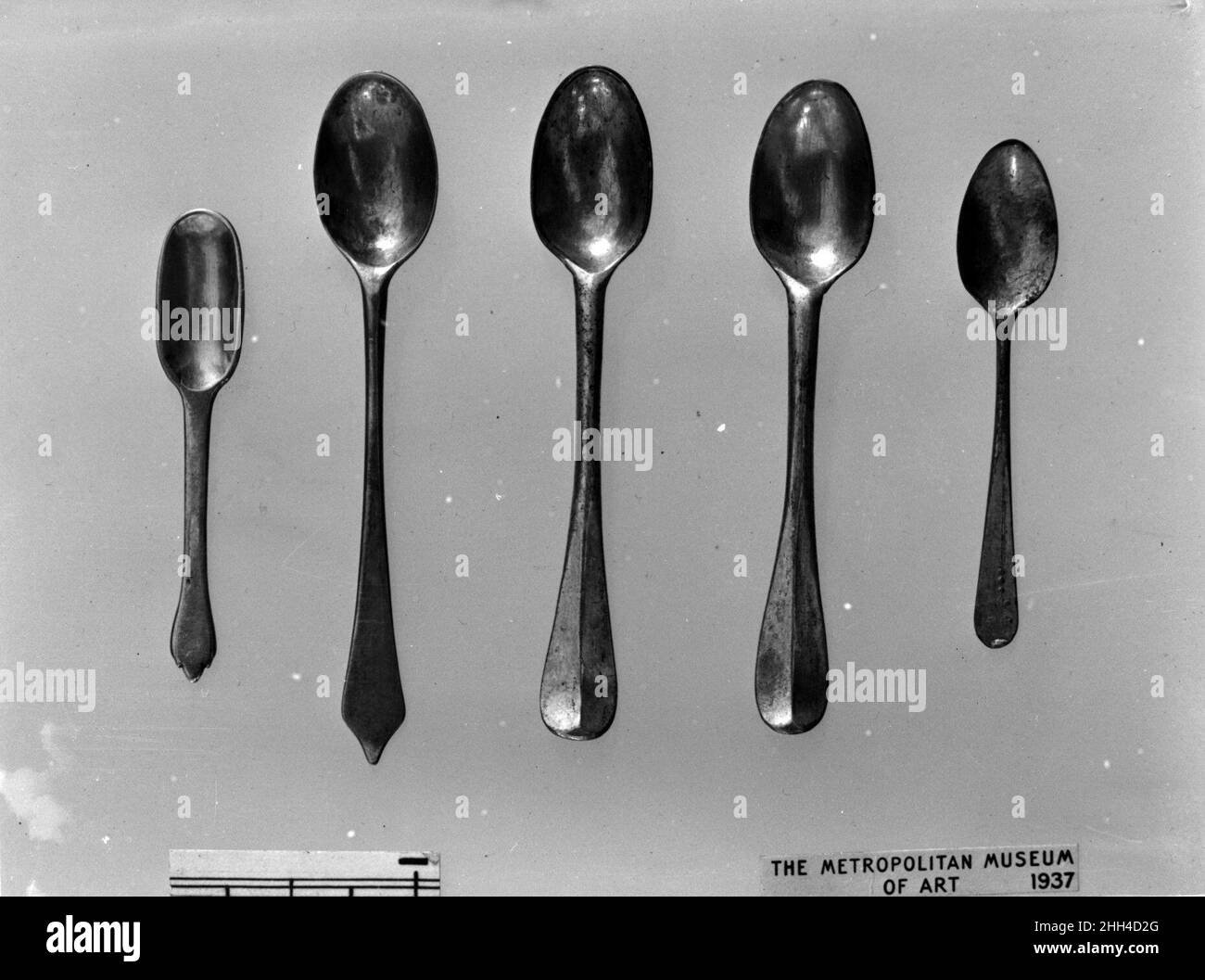 Snuff spoon early 18th century British. Snuff spoon. British. early ...