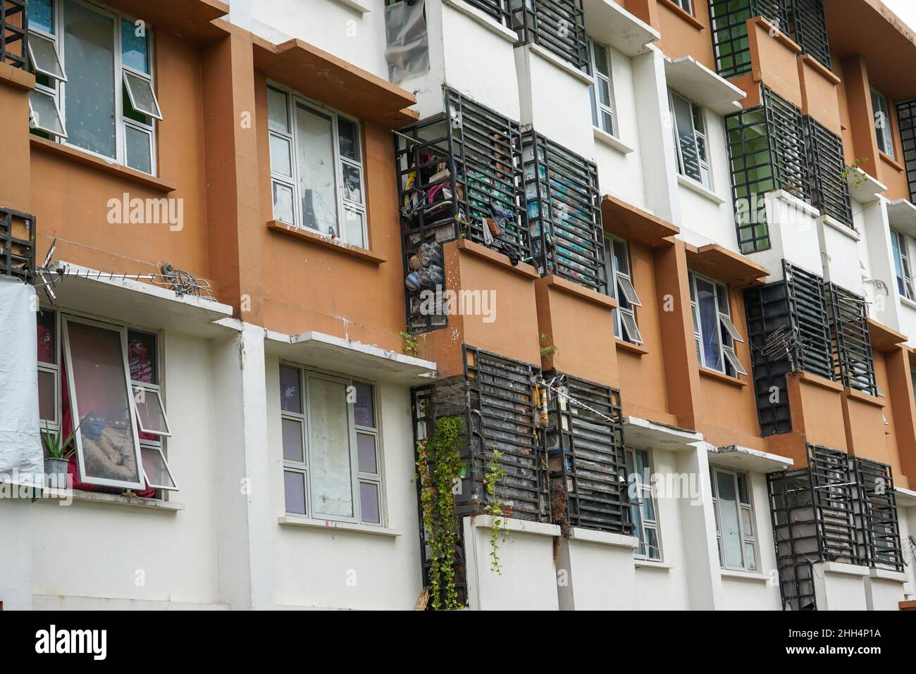 Hotels, apartments, flats are places to live for people in big cities ...