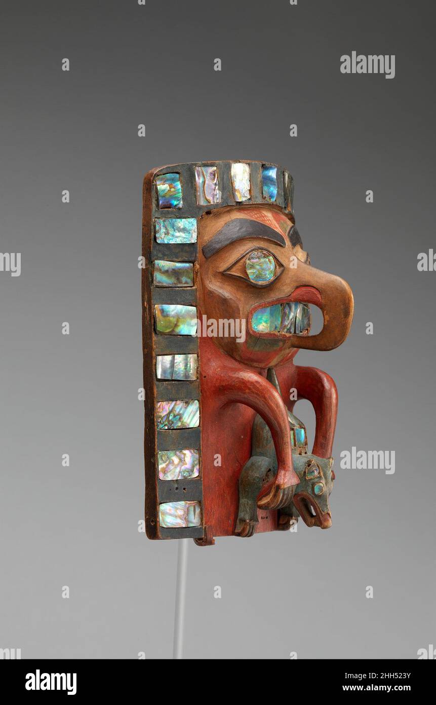 Tsimshian headdress frontlet hi-res stock photography and images - Alamy