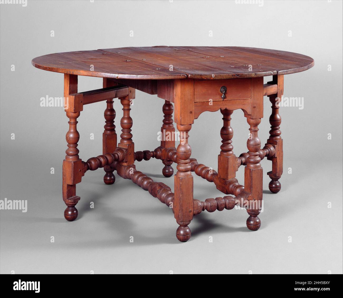 Gate-leg Drop-leaf Table 1700–1750 American. Gate-leg Drop-leaf Table ...