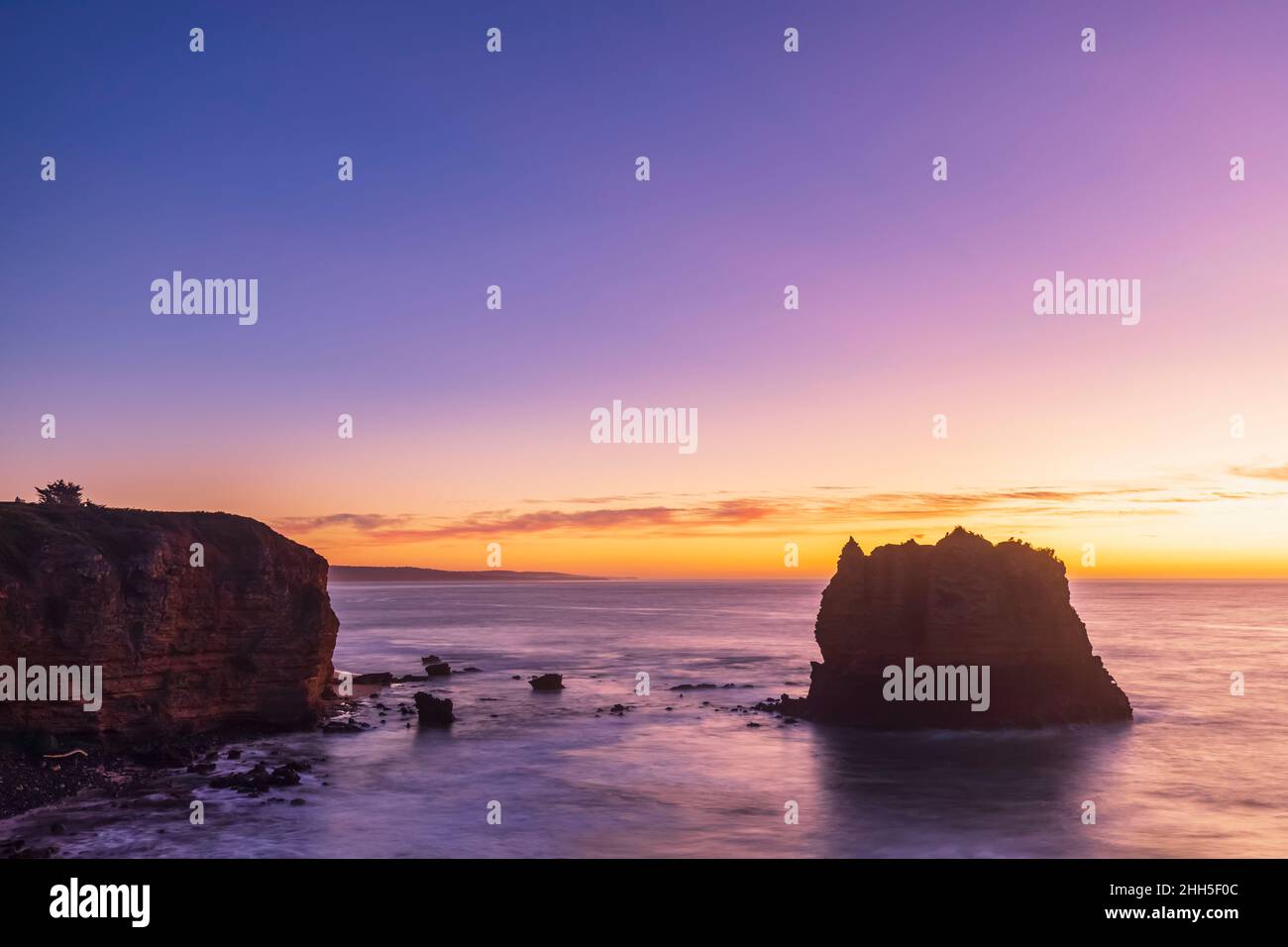 Long exposure of Eagle Rock seen from Split Point Lookout at dawn Stock ...