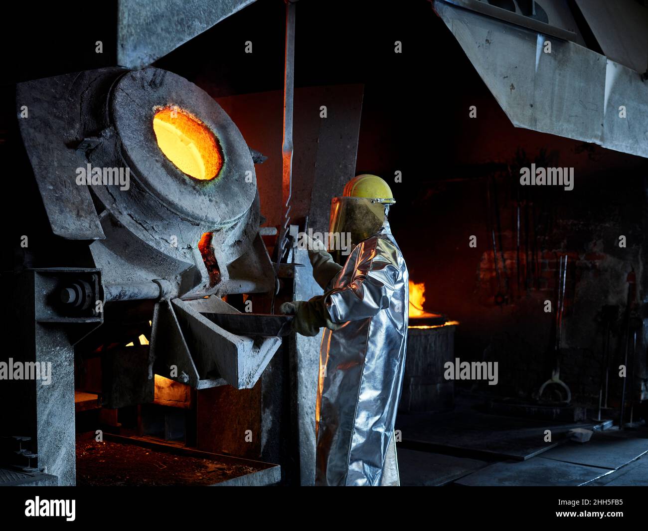 Melting metalwork hi-res stock photography and images - Alamy