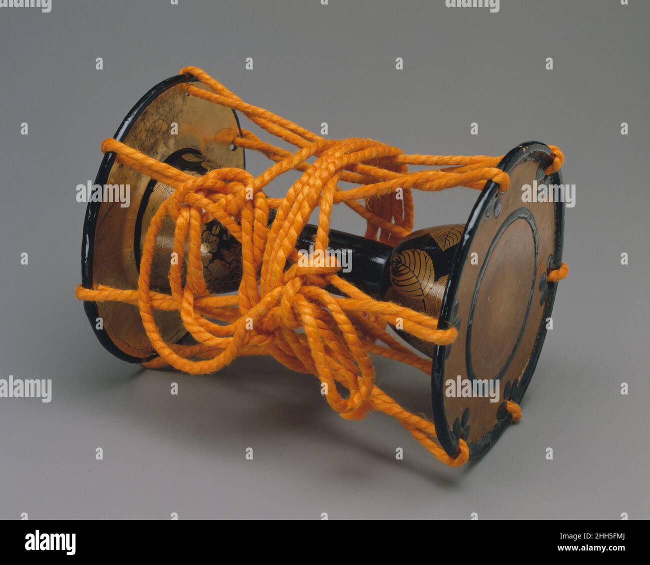Drum (Kotsuzumi) with Design of Hydrangea and Lacquered Storage Box ...