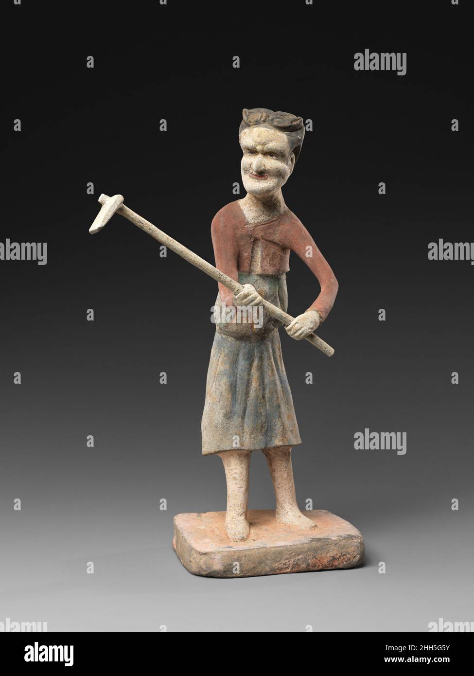 Woman with a hoe 7th century China. Woman with a hoe. China. 7th ...