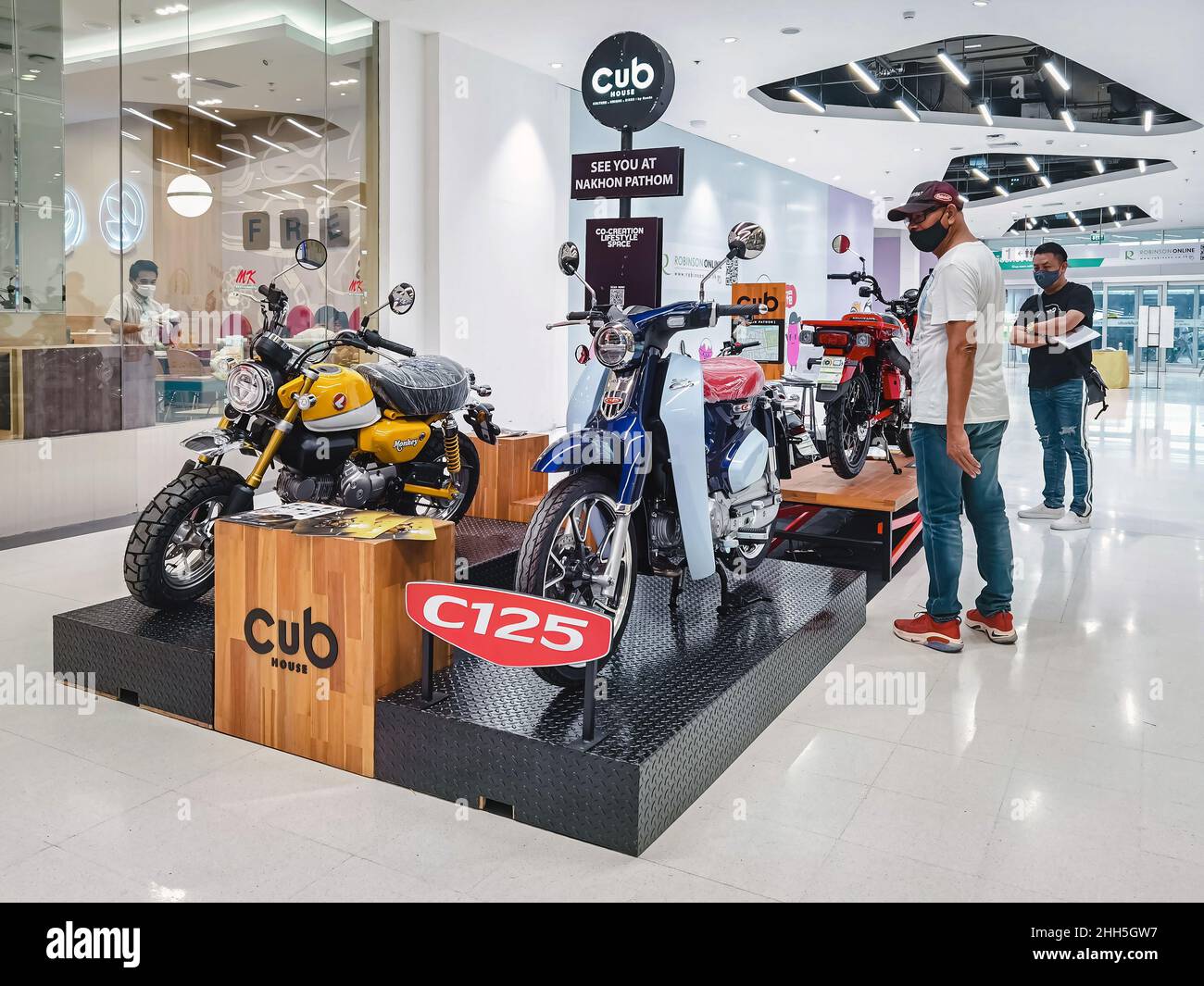 KANCHANABURI,THAILAND-OCTOBER 31, 2020 : Honda Super Cub C 125 ...