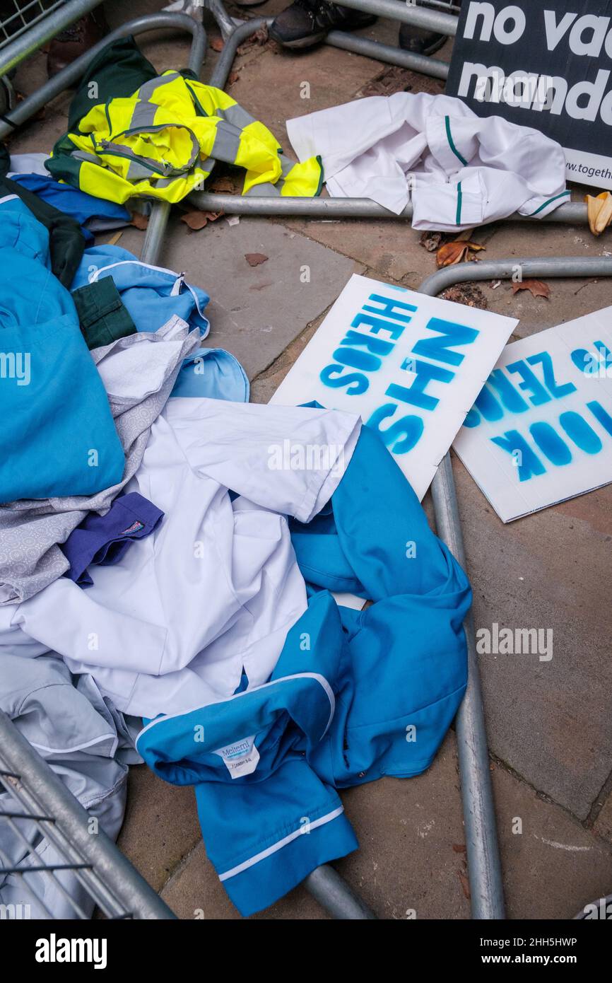 Former and current workers of the NHS have come out against the ...