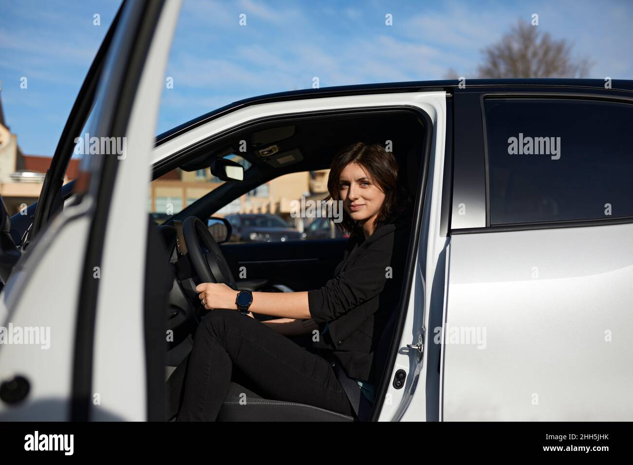 Drivers seat car door hi-res stock photography and images - Alamy