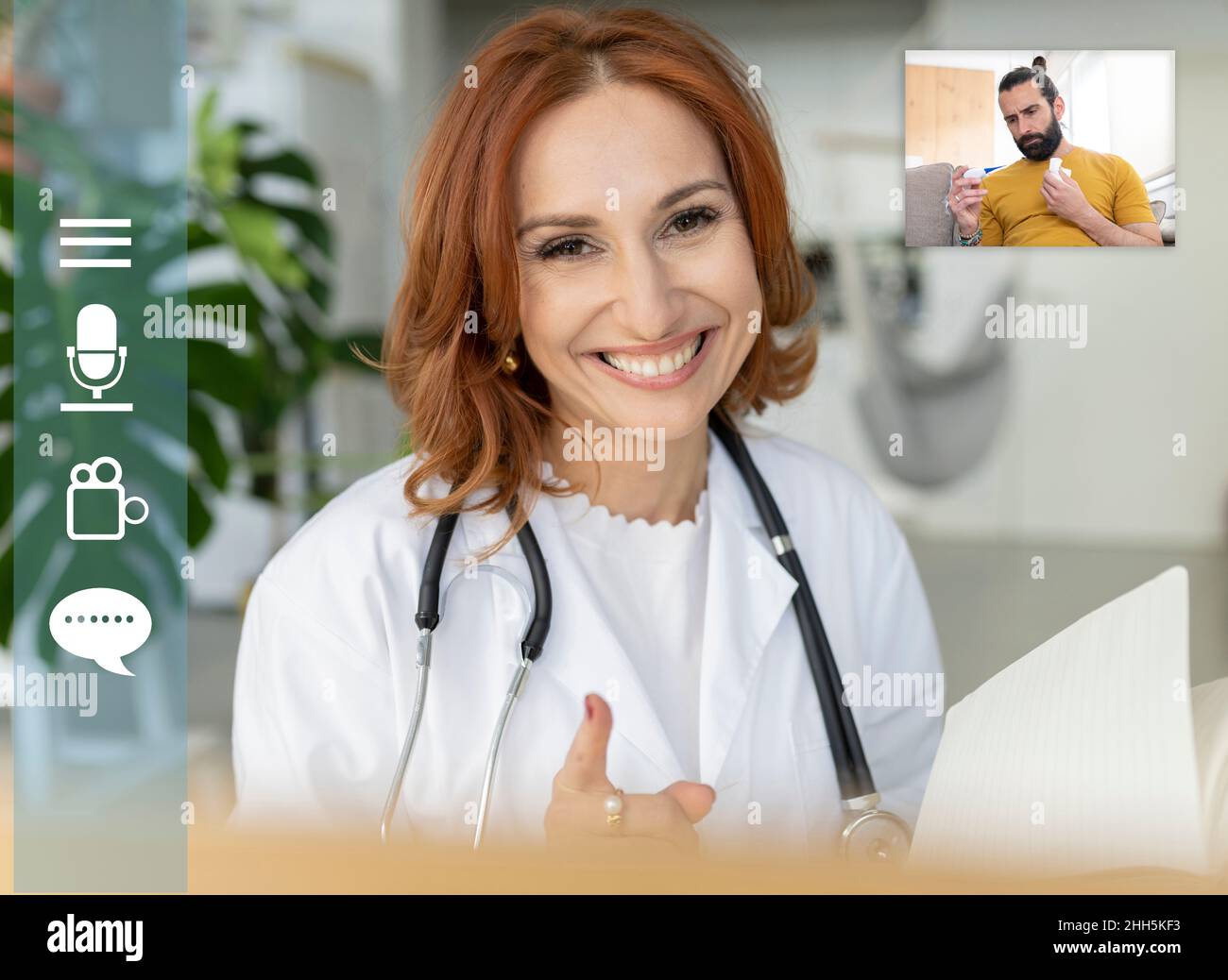 Doctor consulting hi-res stock photography and images - Alamy