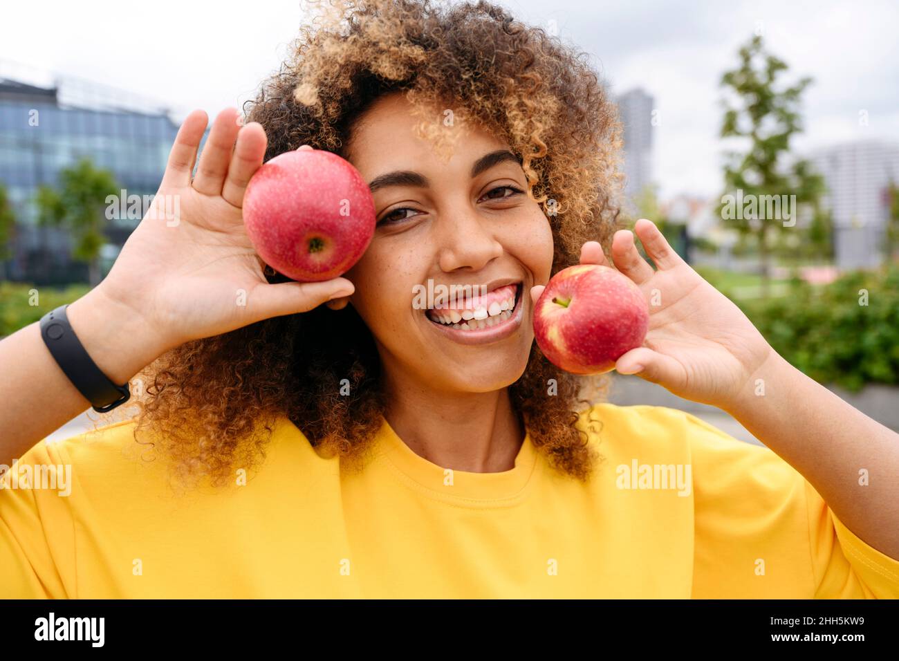 Woman peeling apples hi-res stock photography and images - Alamy