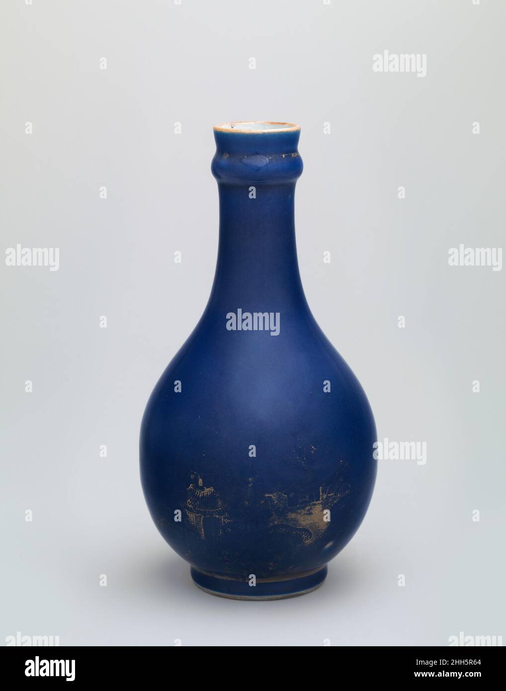 Chinese porcelain ewer hi-res stock photography and images - Alamy
