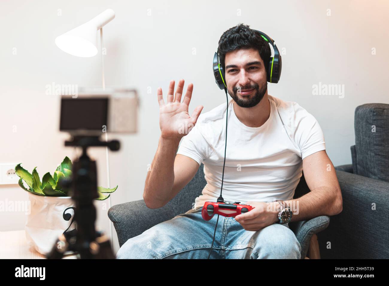 Hand camera hi-res stock photography and images - Alamy