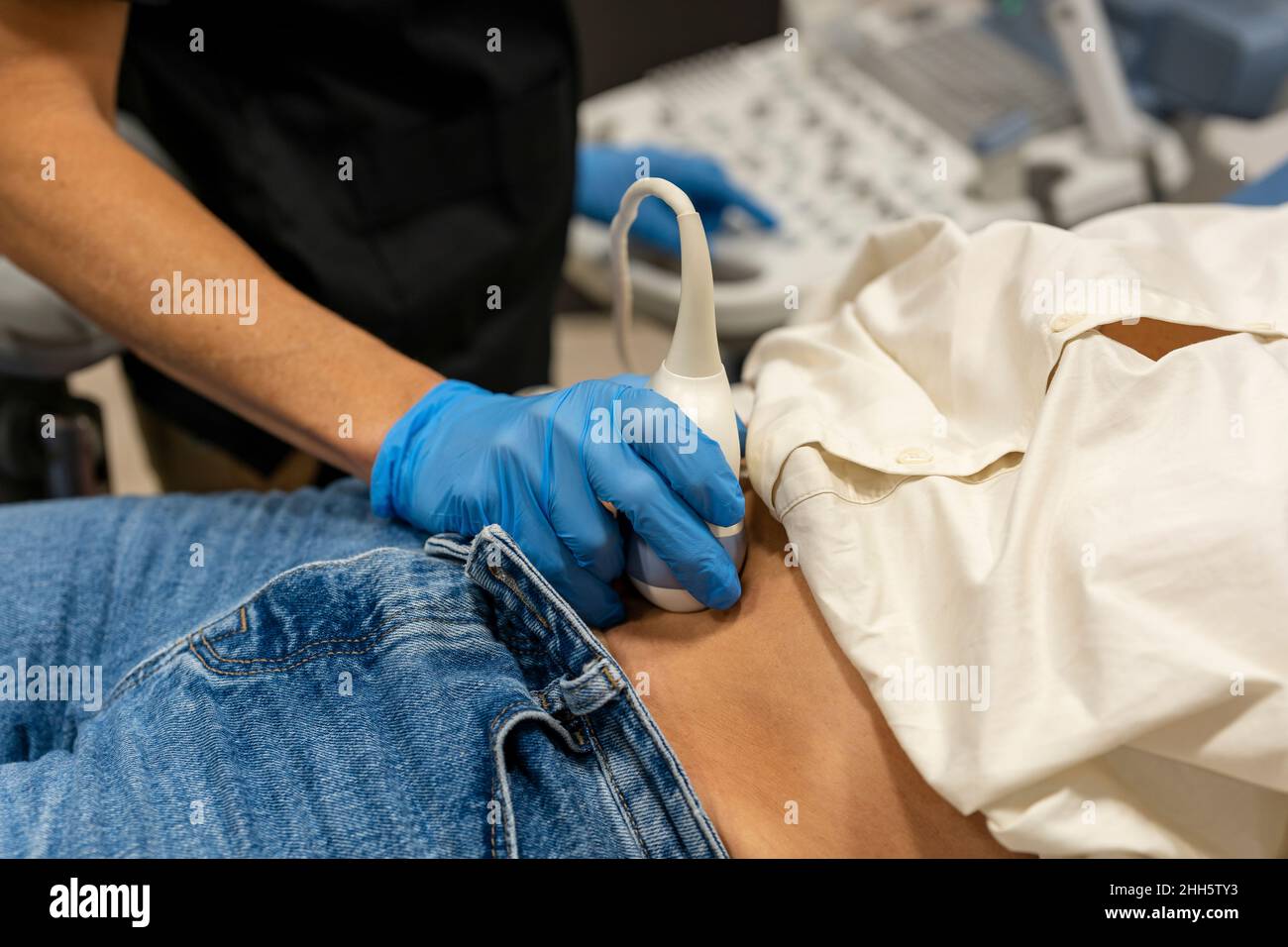 Woman ultrasound stomach 50 hi-res stock photography and images - Alamy