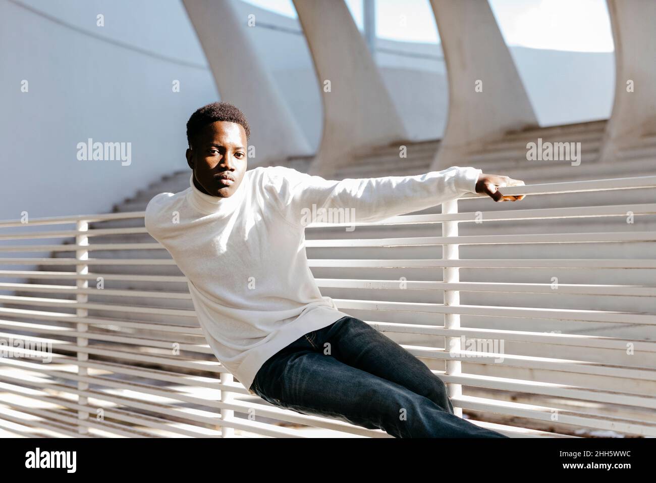 White railing hi-res stock photography and images - Alamy