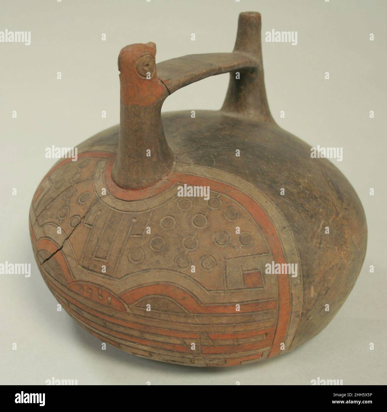 Double spout vessels hi-res stock photography and images - Alamy