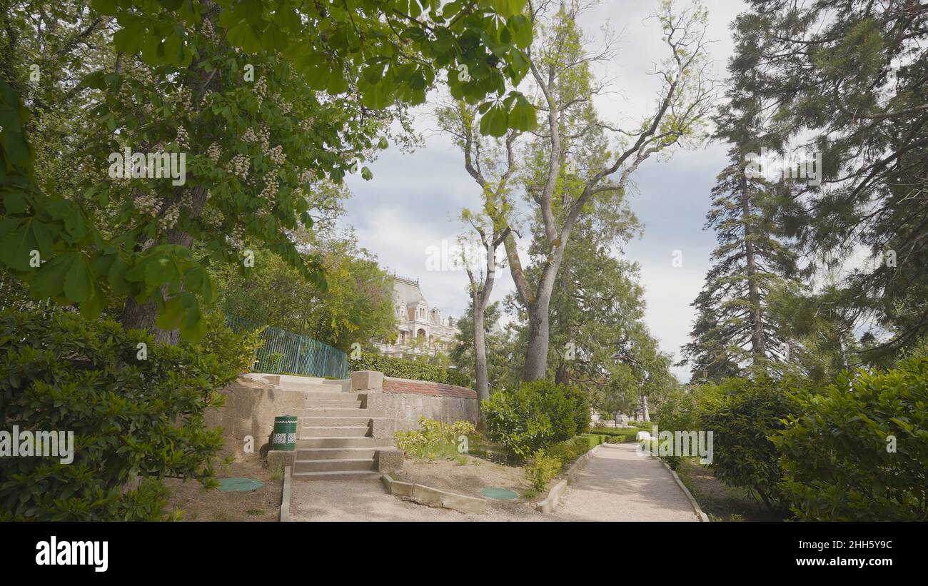 Well maintained footpath hi-res stock photography and images - Alamy