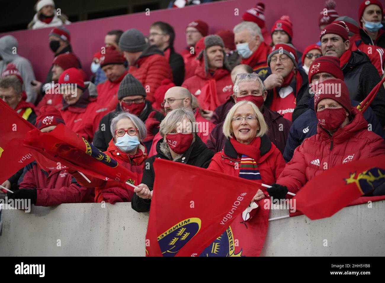 Thomond park stadium 2022 hi-res stock photography and images - Alamy