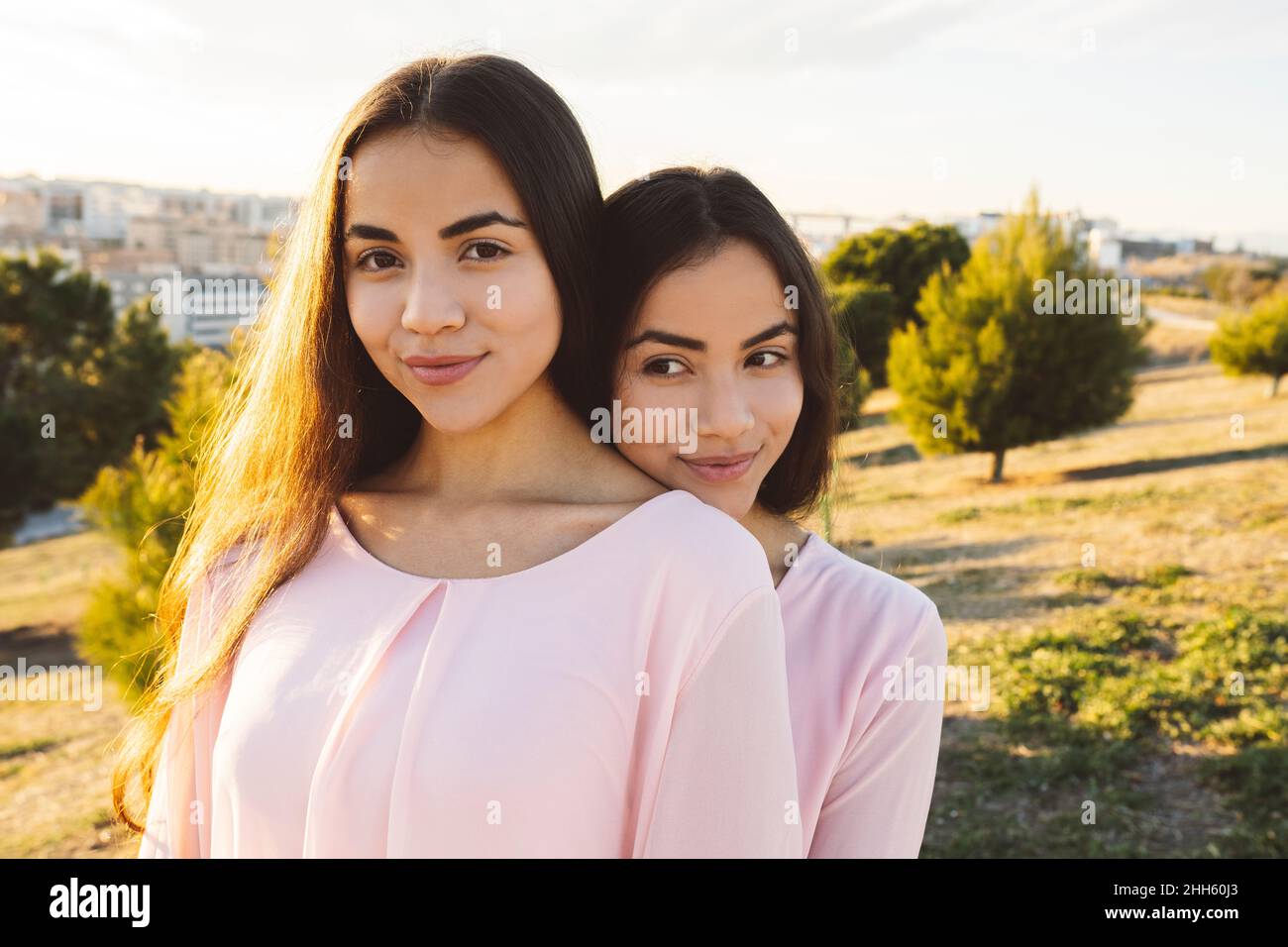 Twin sister hi-res stock photography and images - Alamy
